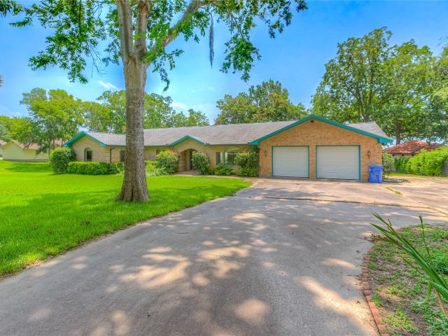 188 Old Post Road S