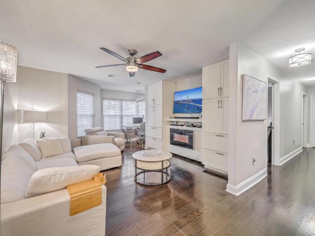 188 Midland Parkway 519
