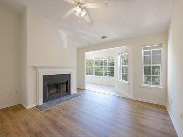 188 Midland Pkwy Apt 424, Summerville, SC 29485