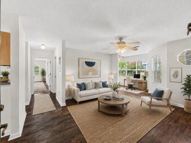 188 Midland Pkwy Apt 202, Summerville, SC 29485
