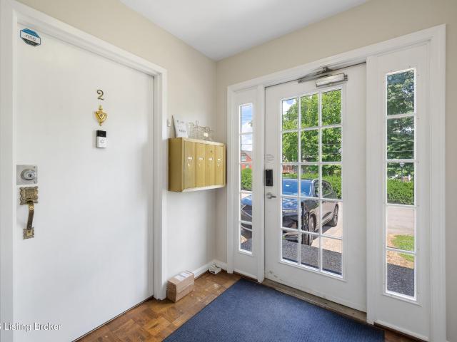188 Saint Matthews Ave APT 3