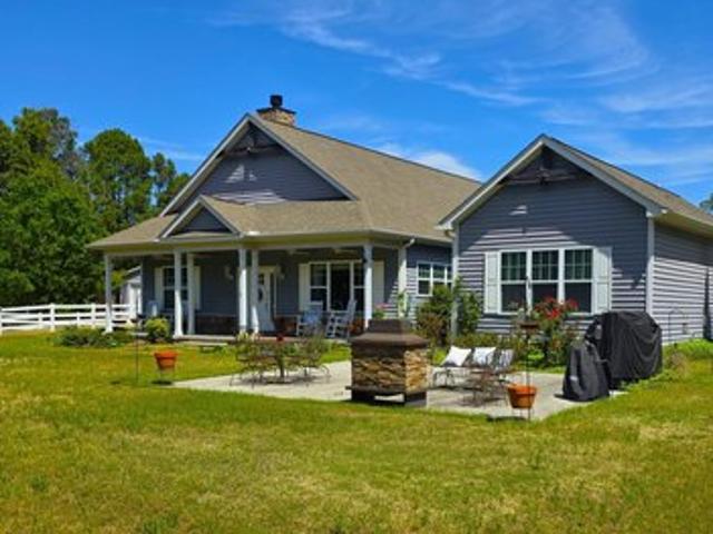 188 Shagbark Rd, Seven Lakes, NC 27376