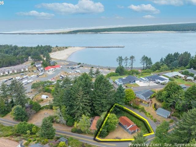 188 Sunset Dr, Reedsport, OR 97467