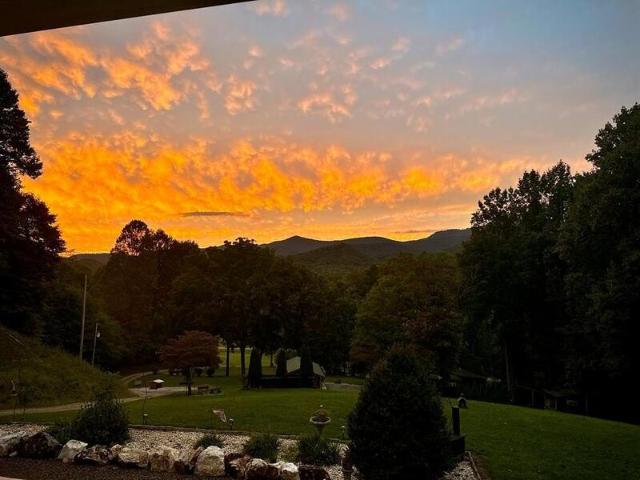 188 Paul Hurst Rd, Franklin, NC 28734