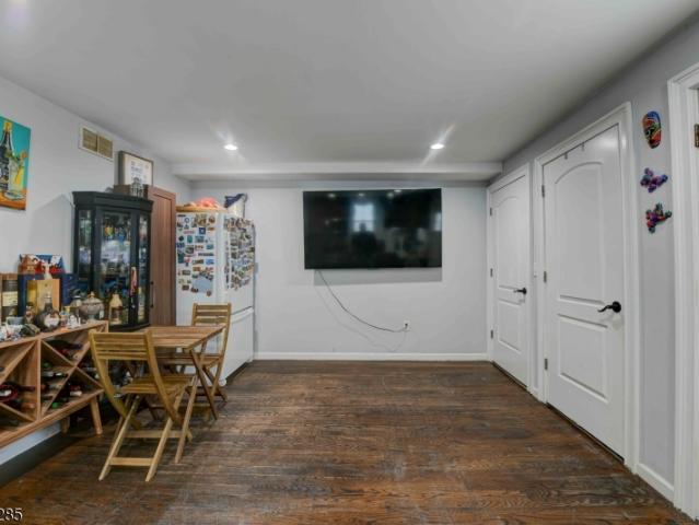 188 Pennington St