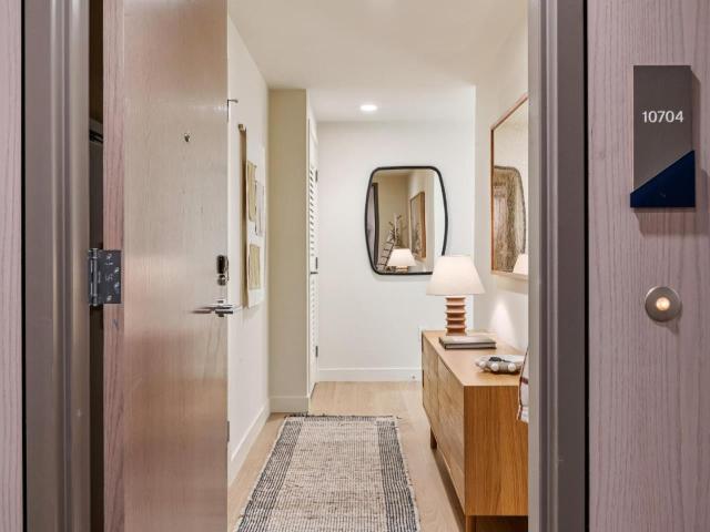 188 W Saint James Street 10804