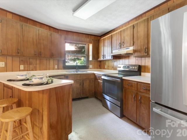 188 Woodfern Drive # 11