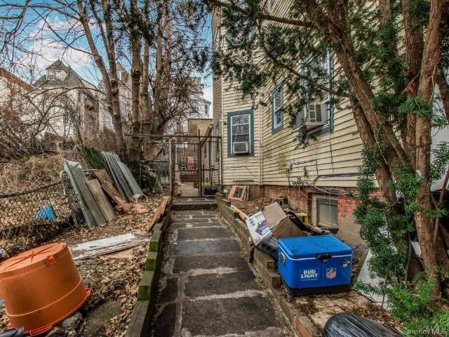 188 Woodworth Avenue