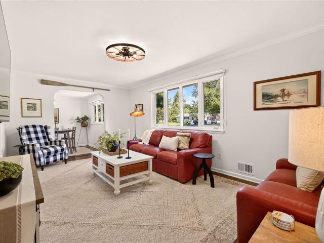 188 Viscount Drive
