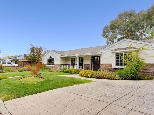 1894 Granada Dr