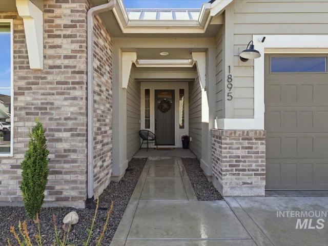 1895 E Spire Street