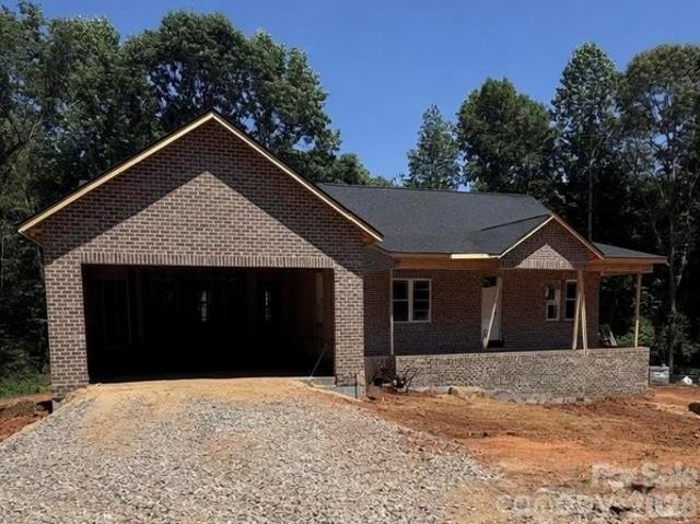 1895 Knolls Dr, Newton, NC 28658