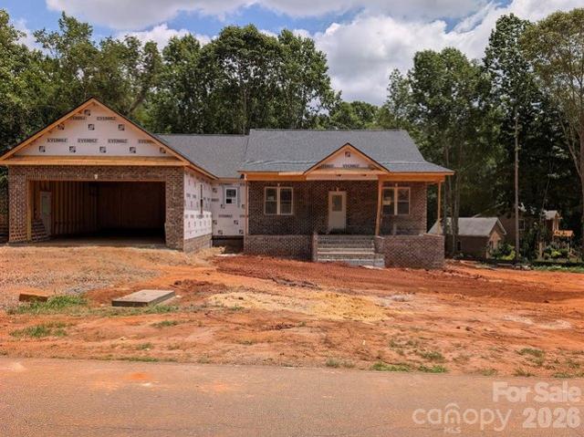 1895 Knolls Dr, Newton, NC 28658