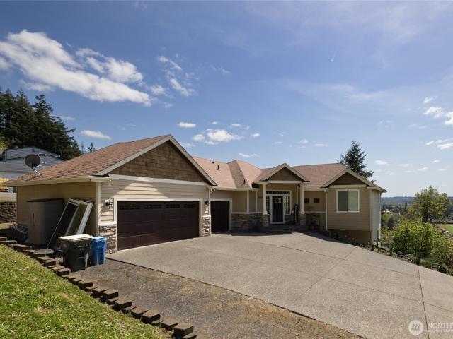 1895 SE Maple Drive