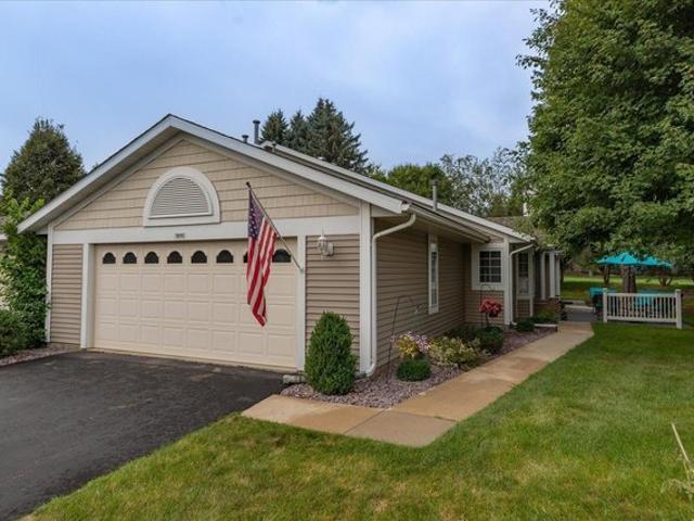 1895 Waterford Pl SW, Rochester, MN 55902