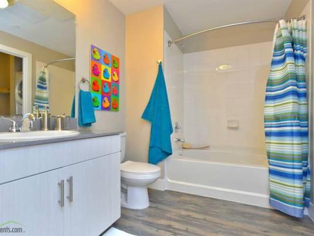 $1895 / 2br 1150ft² One Month Free Special! Move In By End of April, Get May FREE!