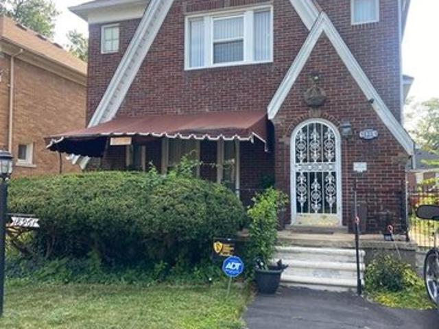 18961 Santa Barbara Dr, Detroit, MI 48221