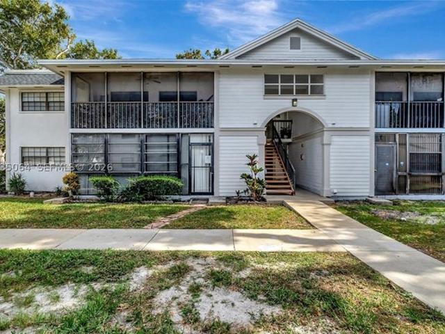 18965 NW 62nd Ave Apt 210, Hialeah, FL 33015