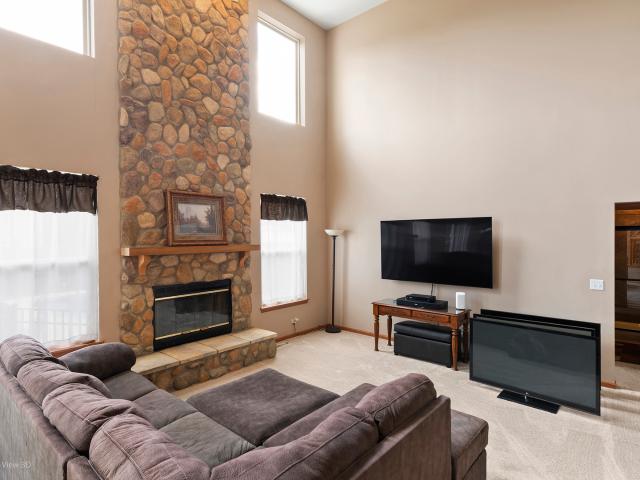 1896 Applewood Drive