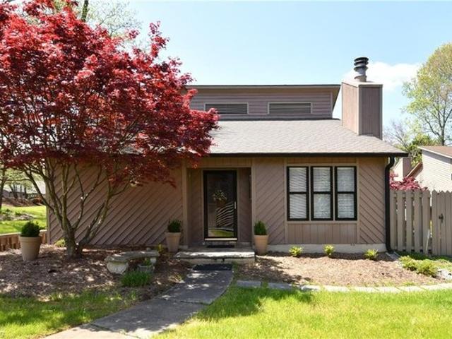 1896 Stonewood Dr SW, Winston Salem, NC 27103