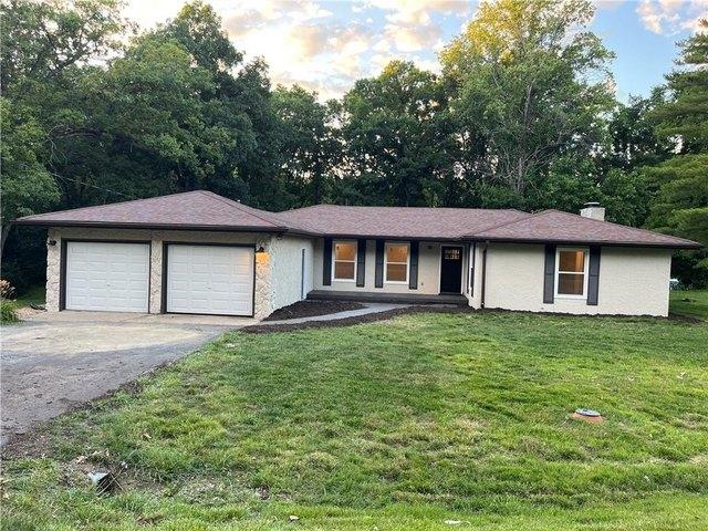 18973 Harrison Street Rd, Charleston, IL 61920