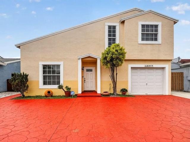 18977 NW 63rd Court Cir, Miami Gardens, FL 33015