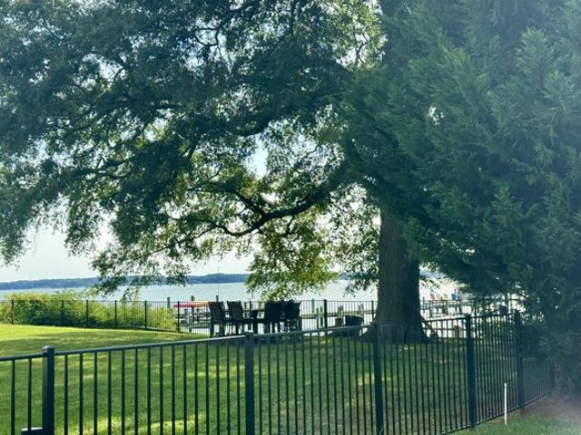 18976 Wicomico River Dr, Cobb Island, MD 20625
