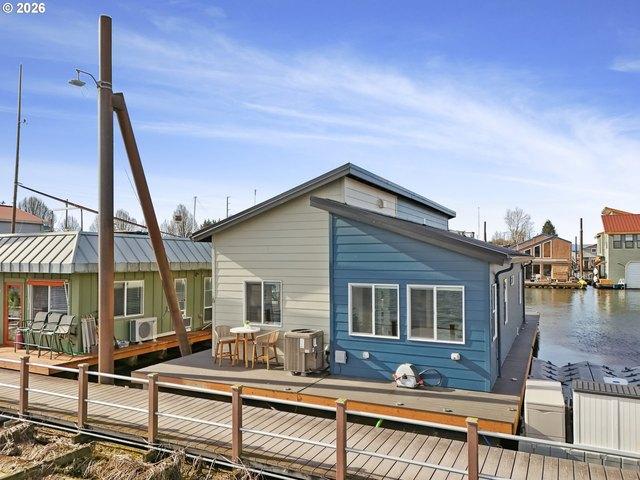 18989 NE Marine Dr Unit A6, Portland, OR 97230