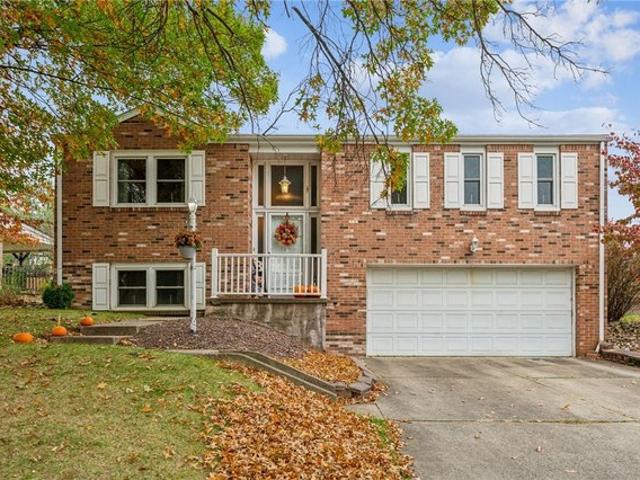 1898 Diane Merle Dr, Irwin, PA 15642