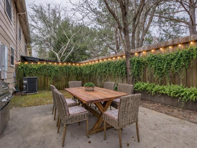 1898 Longmire Rd, Unit 5, Conroe, TX 77304 | MLS #42482 | Compass