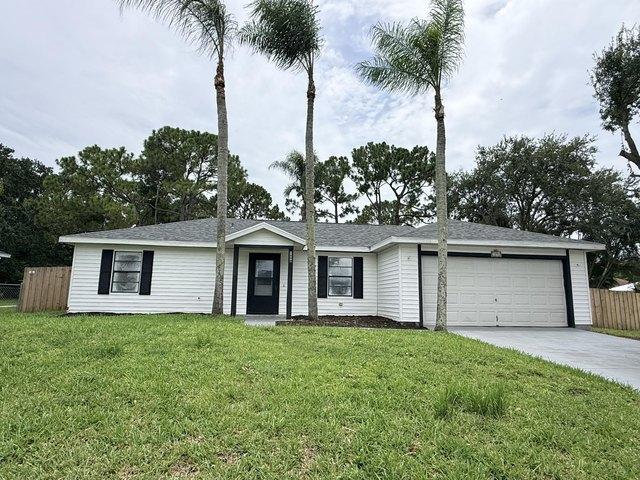 1898 SW Lofgren Ave, Port Saint Lucie, FL 34953
