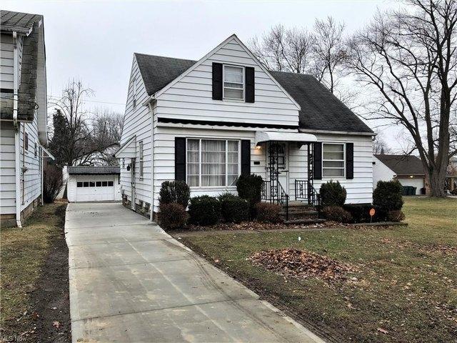 18990 Raymond St, Maple Heights, OH 44137