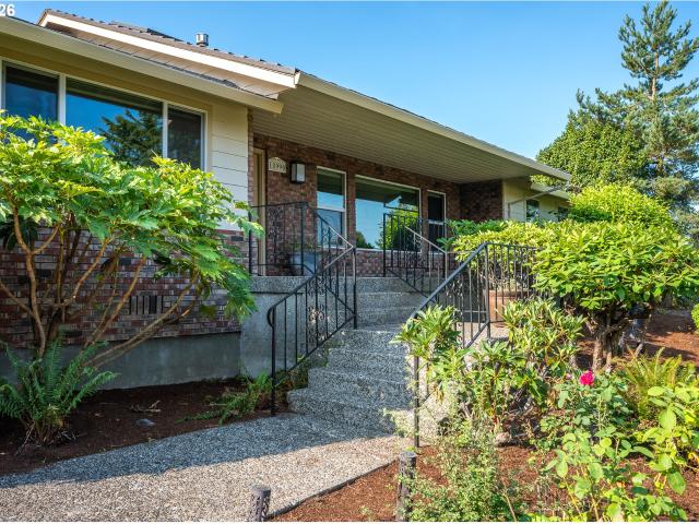 18990 sw heightsview ct
