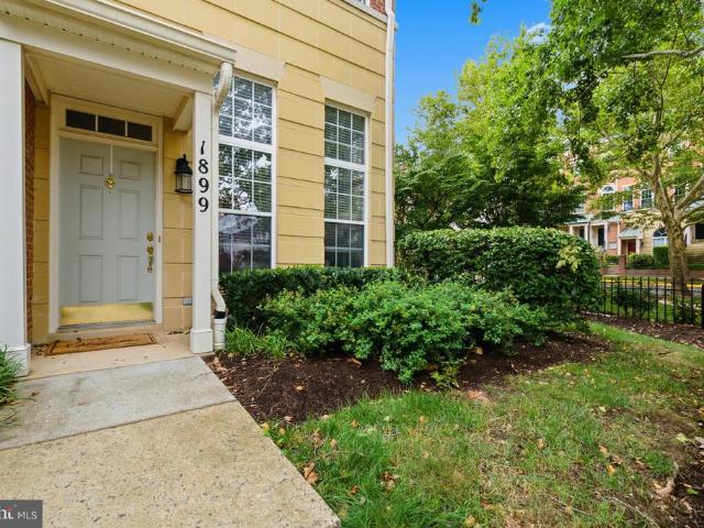 1899 Crescent Park Drive # 108A