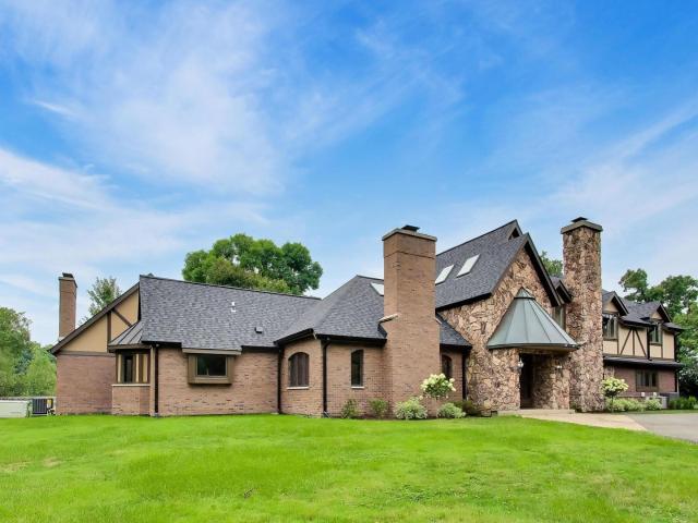 1899 Hilltop Lane