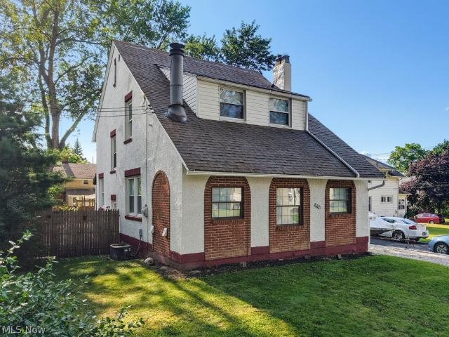 1899 Hillside Terrace
