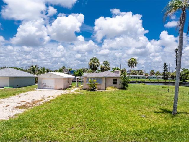 1899 Riverside Dr, Englewood, FL 34223 | MLS #D6146 | Compass