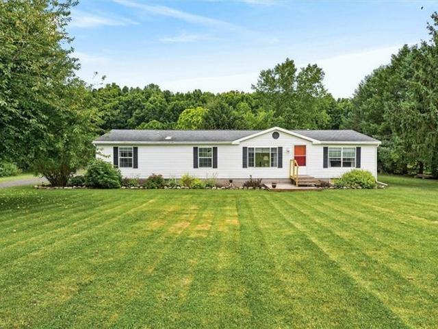1899 Shuler Rd, Lyons, NY 14489