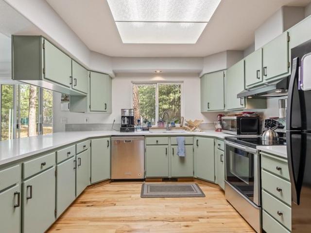 18900 Tuscarora Ln, Bend, OR 97702