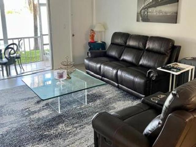 18901 14th Ave NE #105, Miami, FL 33179