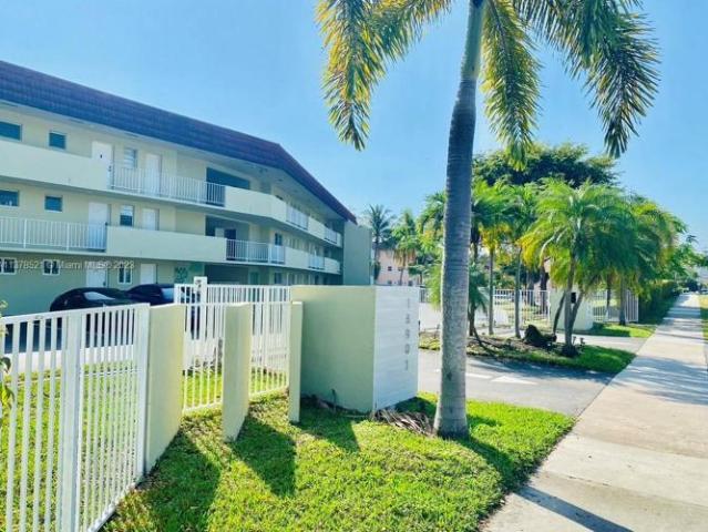 18901 14th Ave NE #206, Miami, FL 33179