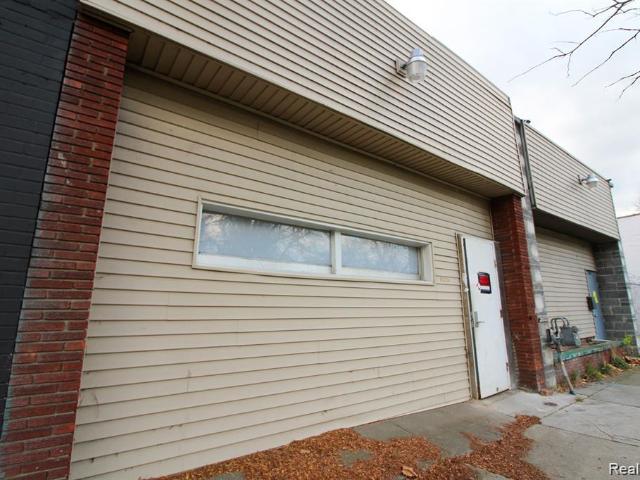 18907 Schoolcraft
