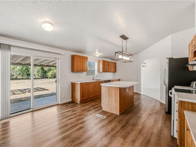 1890 W Dyer Road