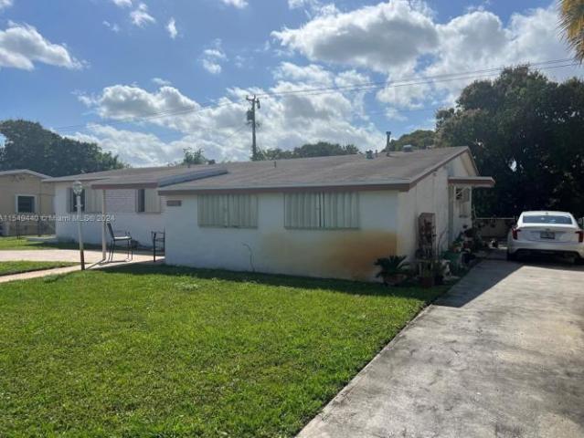 18912 NW 23rd Ct, Miami Gardens, FL 33056