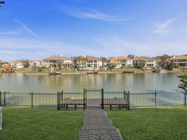 18918 Villa Bergamo Ln, Houston, TX 77094