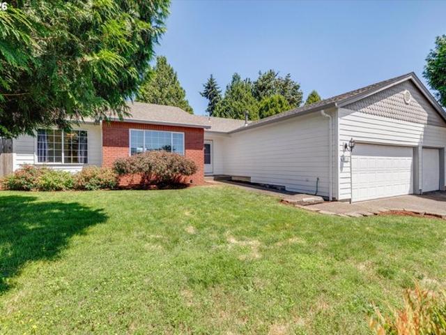 18918 Highland Dr, Oregon City, OR 97045