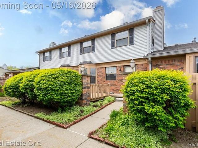 1891 Vine Way Dr Apt 33, Canton, MI 48188