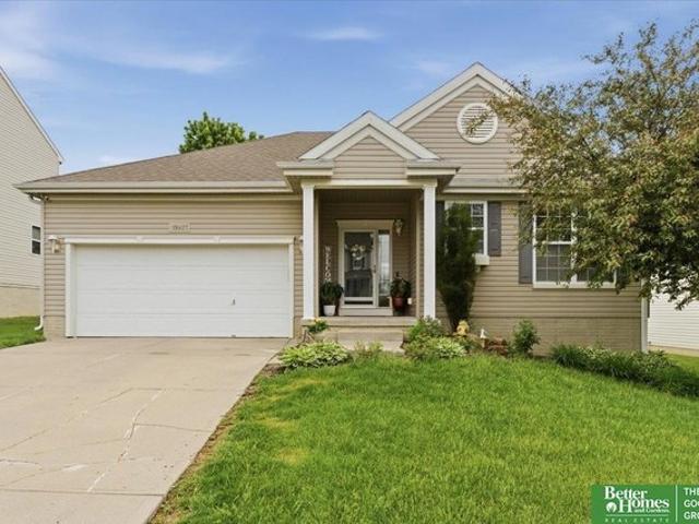 18923 Grover St, Omaha, NE 68130