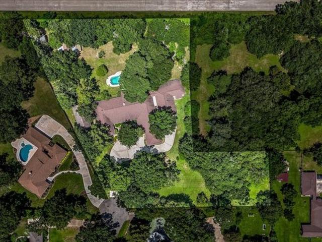 18926 Wildrose Ln, Tomball, TX 77377