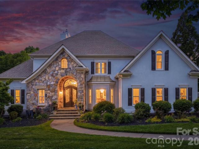 18928 Peninsula Point Dr, Cornelius, NC 28031 | MLS #4372 | Compass